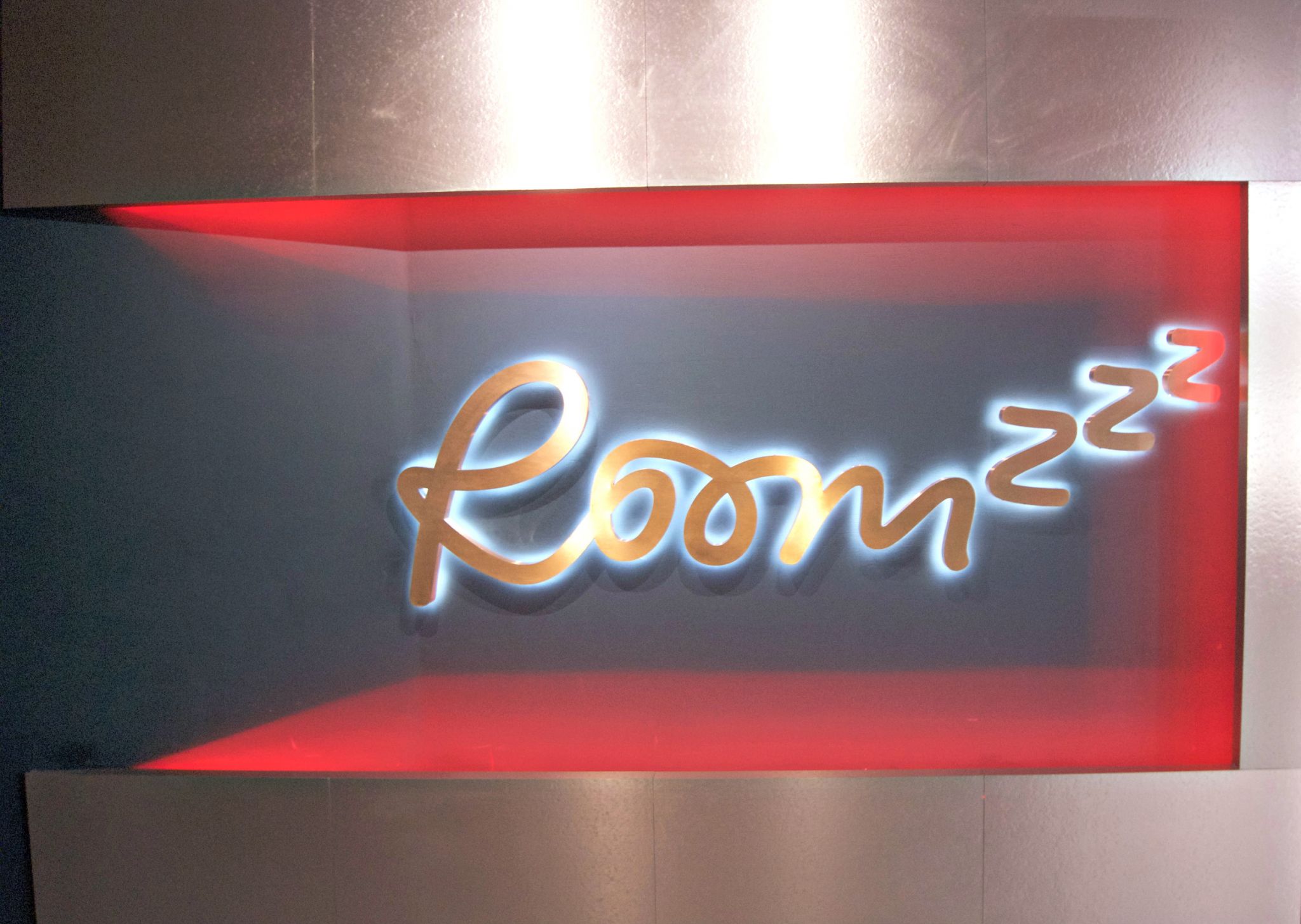 STAYING AT THE ROOMZZZ STRATFORD HOTEL - Tales of Annie Bean | Travel ...